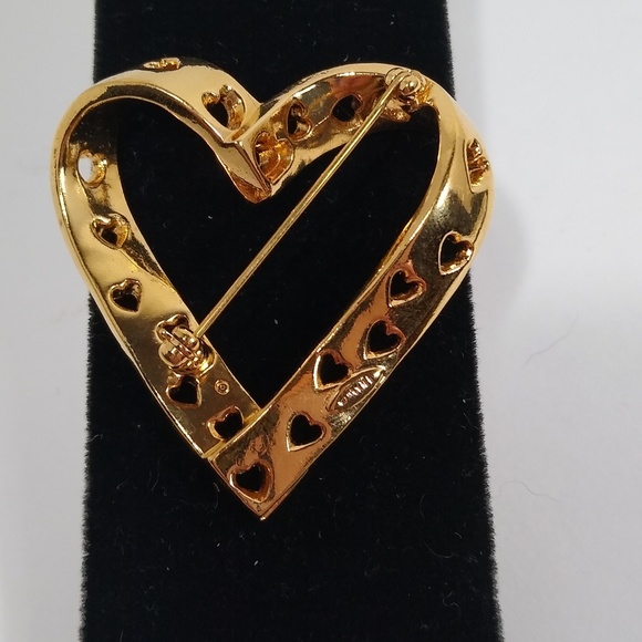 Avon | Jewelry | Vintage Avon True Hearts Gold Pin Brooch | Poshmark